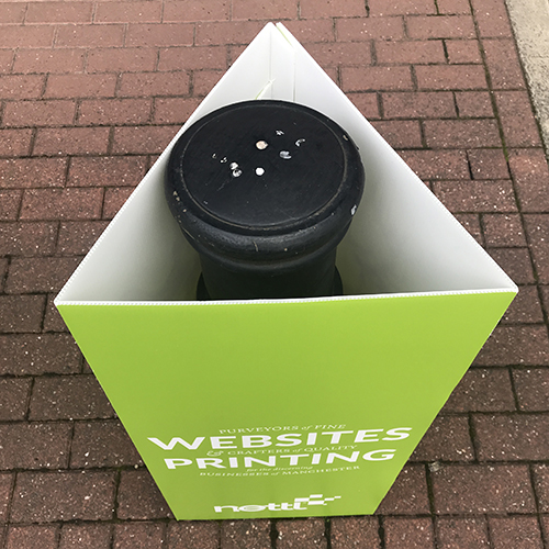 Lamp Post & Bollard Sleeves | nettl.com UK